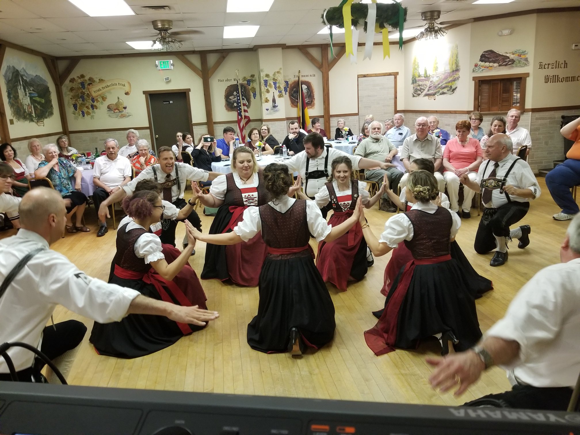 Contact – Gottscheer Tanz und Spielkreis